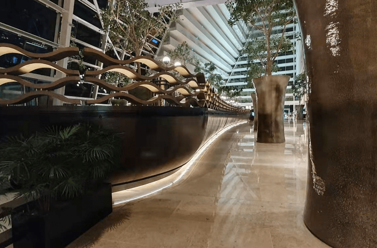 RISE Restaurant@ MBS - Clear Lighting